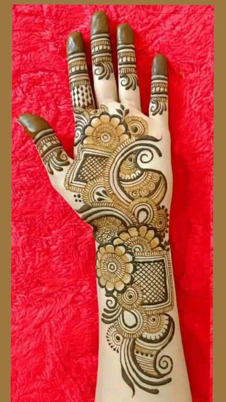 100+ Instagram Stylish Royal Front Hand Mehndi Design 2025 - Front Hand ...