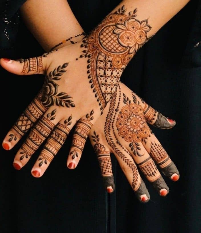 Latest Rose Mehndi Design Back Hand to Try in 2025 - Front Hand Mehndi ...