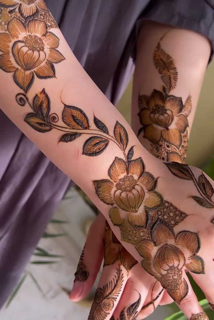 Latest Rose Mehndi Design Back Hand to Try in 2025 - Front Hand Mehndi ...